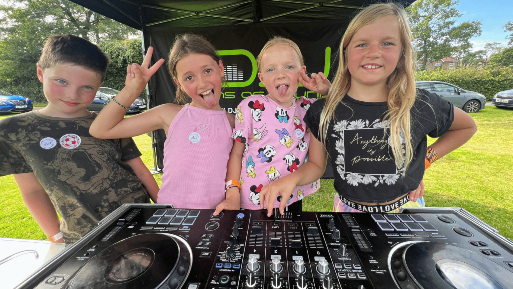 DJ Workshops – MUSIC IS THE LANGUAGE OF THE YOUTH